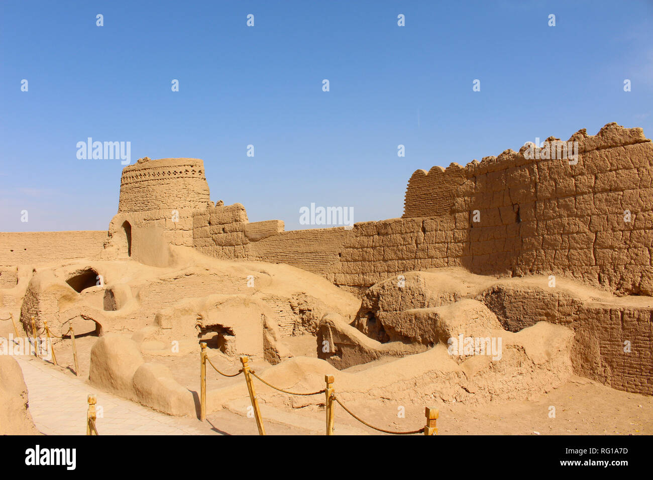 Mud brick fort hi-res stock photography and images - Alamy