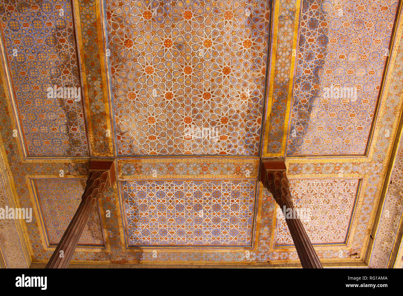 Chehel sotoun palace isfahan hi-res stock photography and images - Alamy