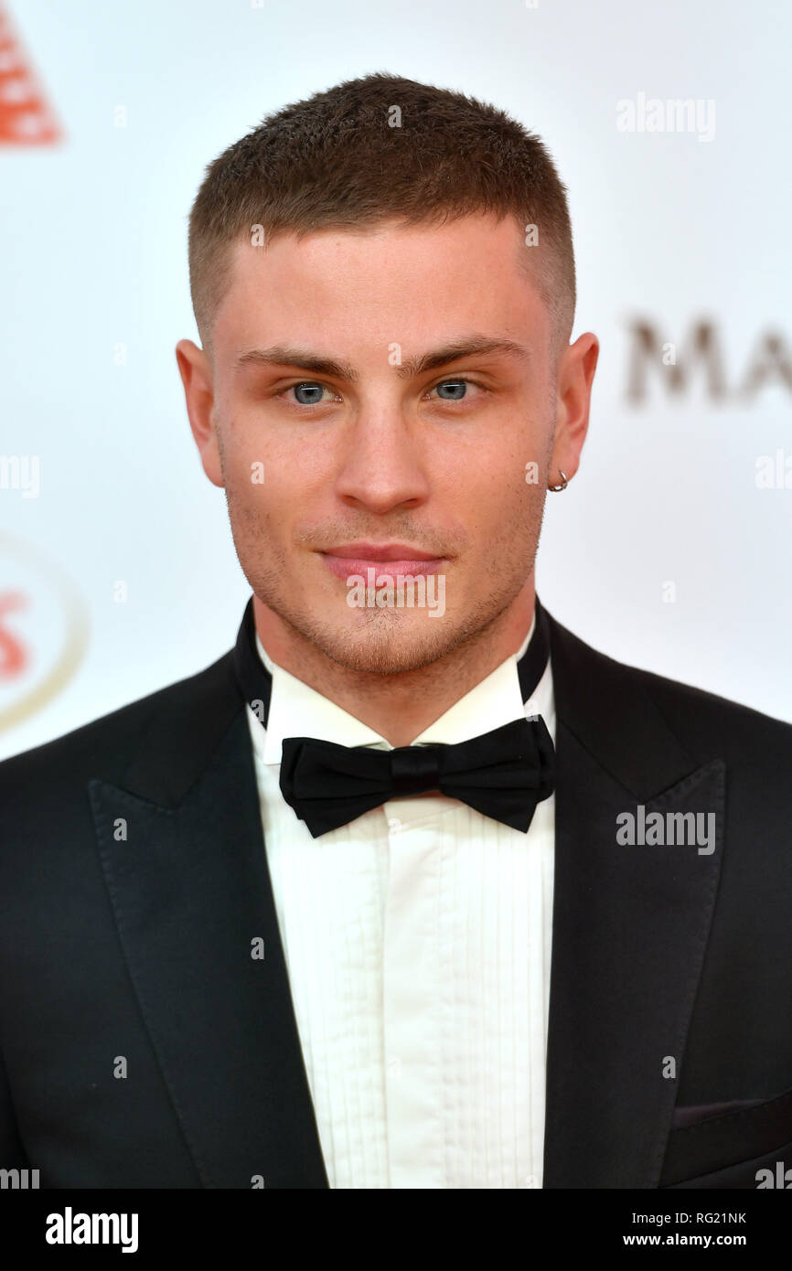 Jannik SCHUEMANN (actor), single image, single image, portrait ...