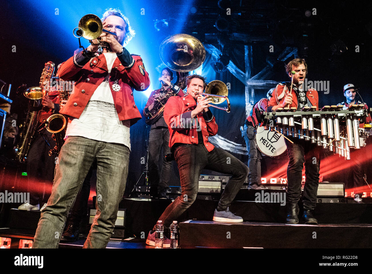 Meute High Resolution Stock Photography and Images - Alamy