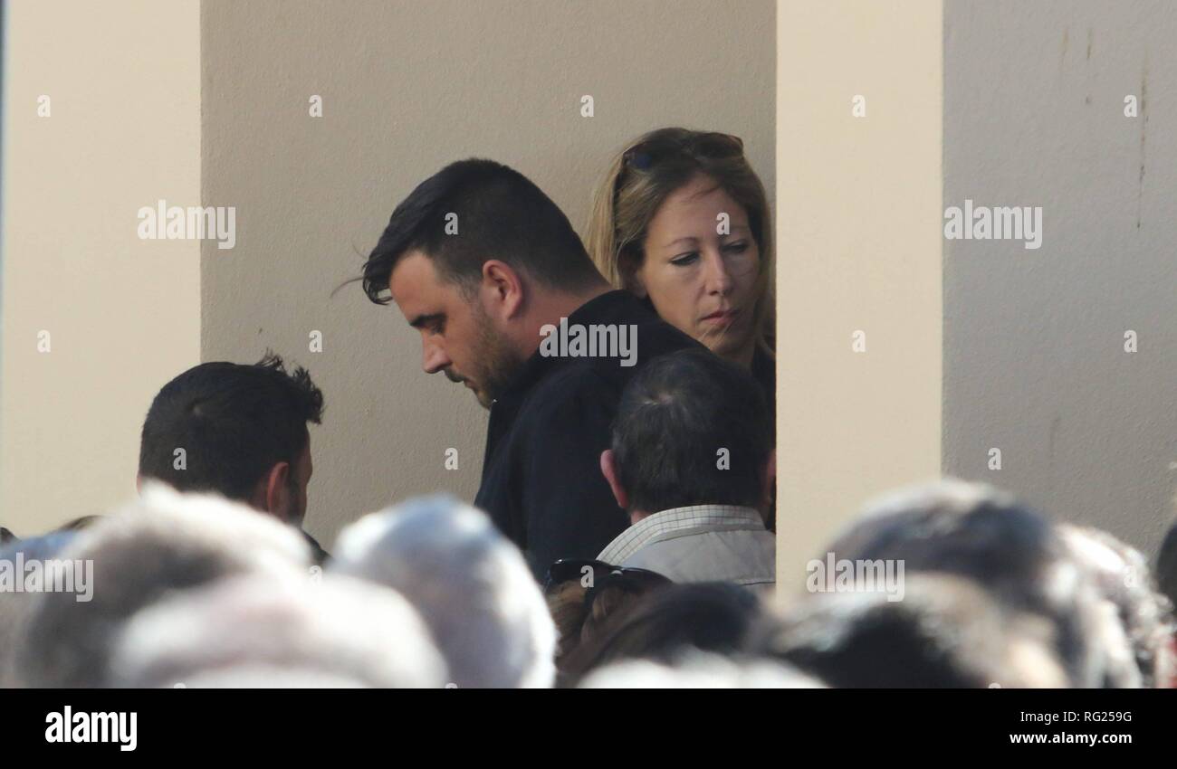 27 -1-2019 funeral de Julen en el tanatorio del Palo,con fotos del ...