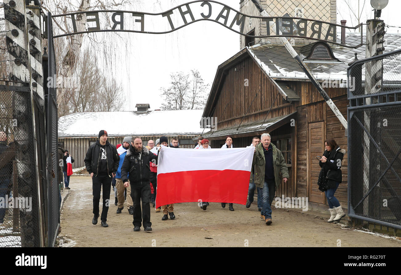 Oswiecim, POLAND. 27th Jan, 2019. Poles, Polish patriots, with national ...