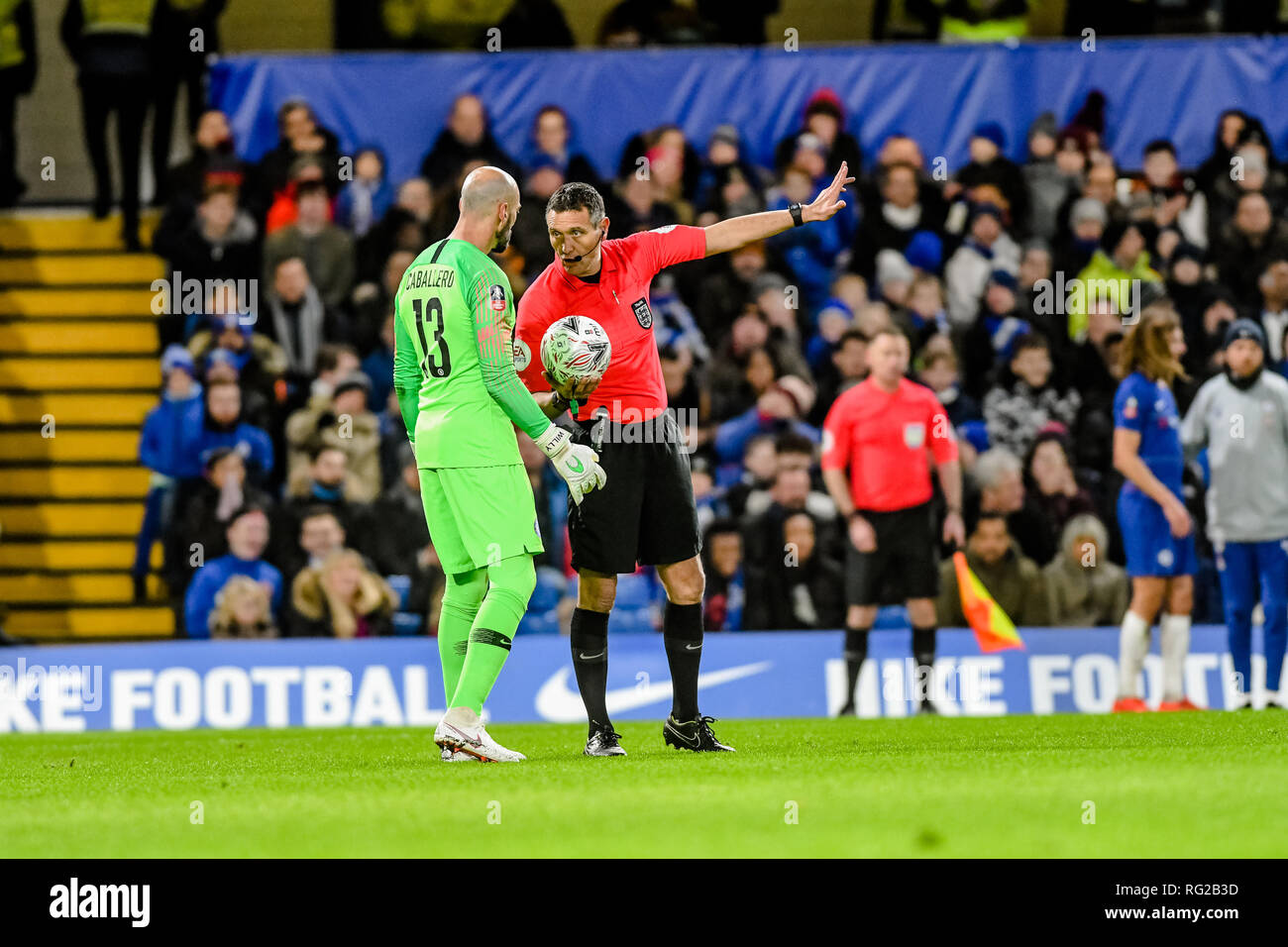 Fa referee hi-res stock photography and images - Alamy