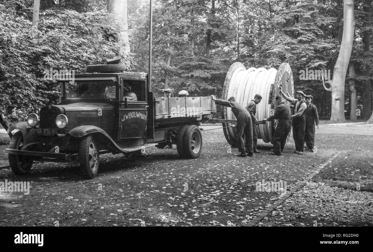 1937 Callender Cables laying High Voltage test cable at KEMA test ...