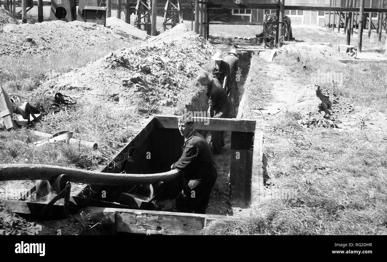 1937 Callender Cables laying High Voltage test cable at KEMA test ...