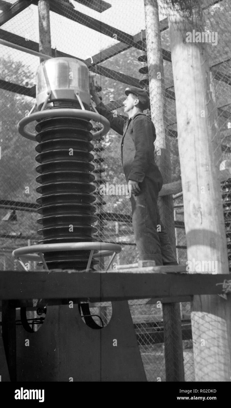 1937 Callender Cables laying High Voltage test cable at KEMA test ...