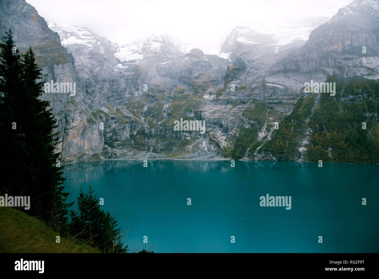View of Oeschinen Lake in the Swiss alps with beautiful turquoise water ...