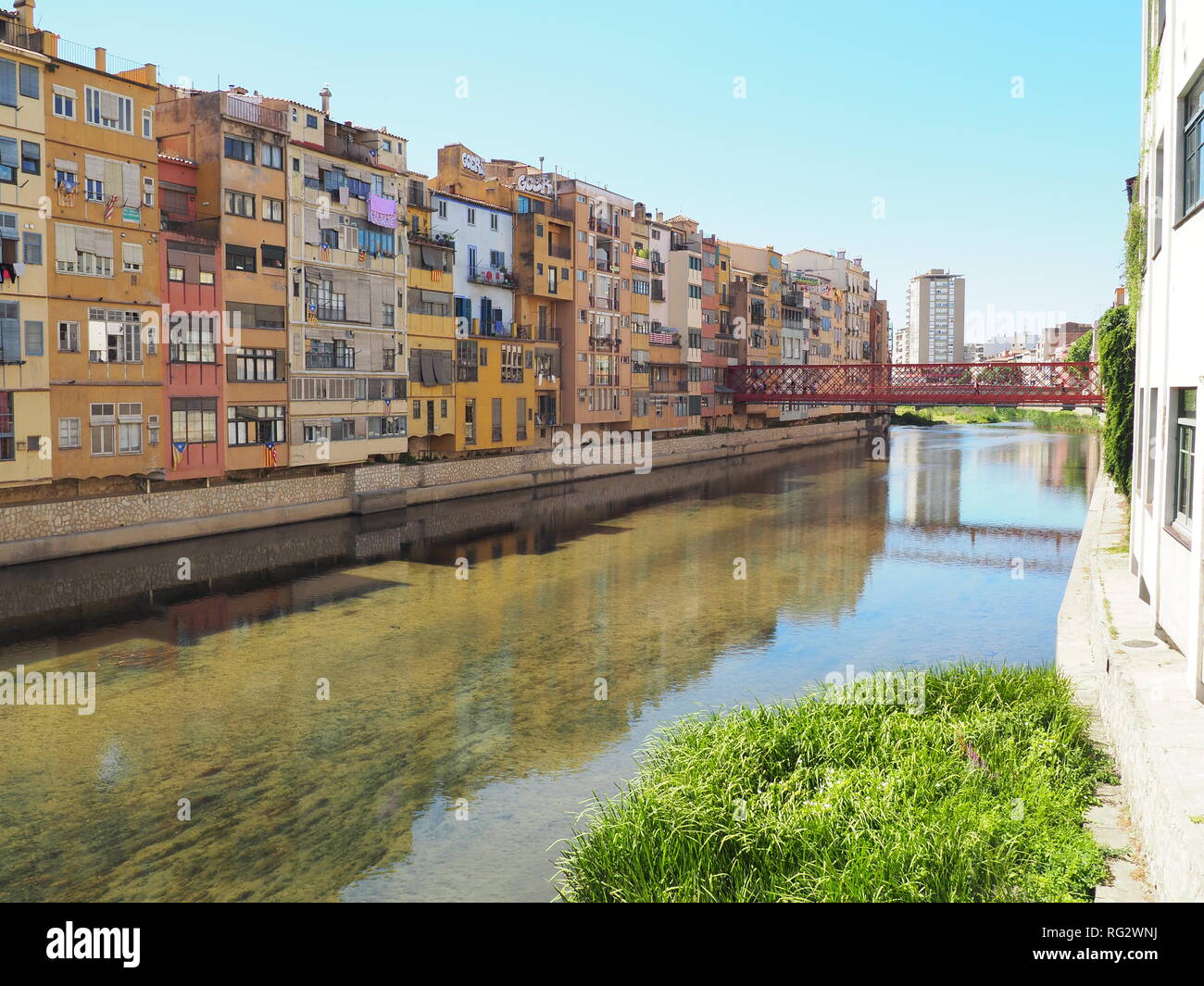 Block of houses hi-res stock photography and images - Alamy