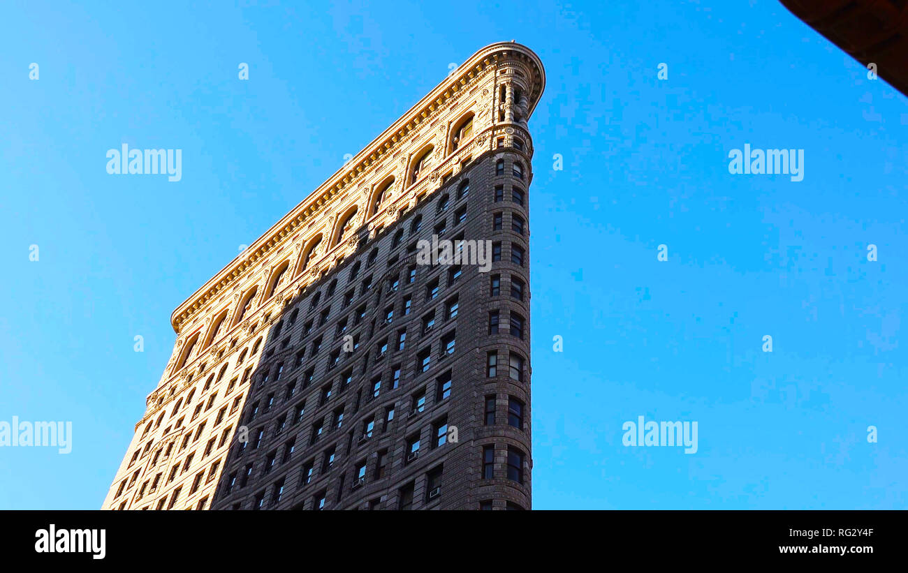 modern office building - New York - December 19, 2018 Stock Photo - Alamy