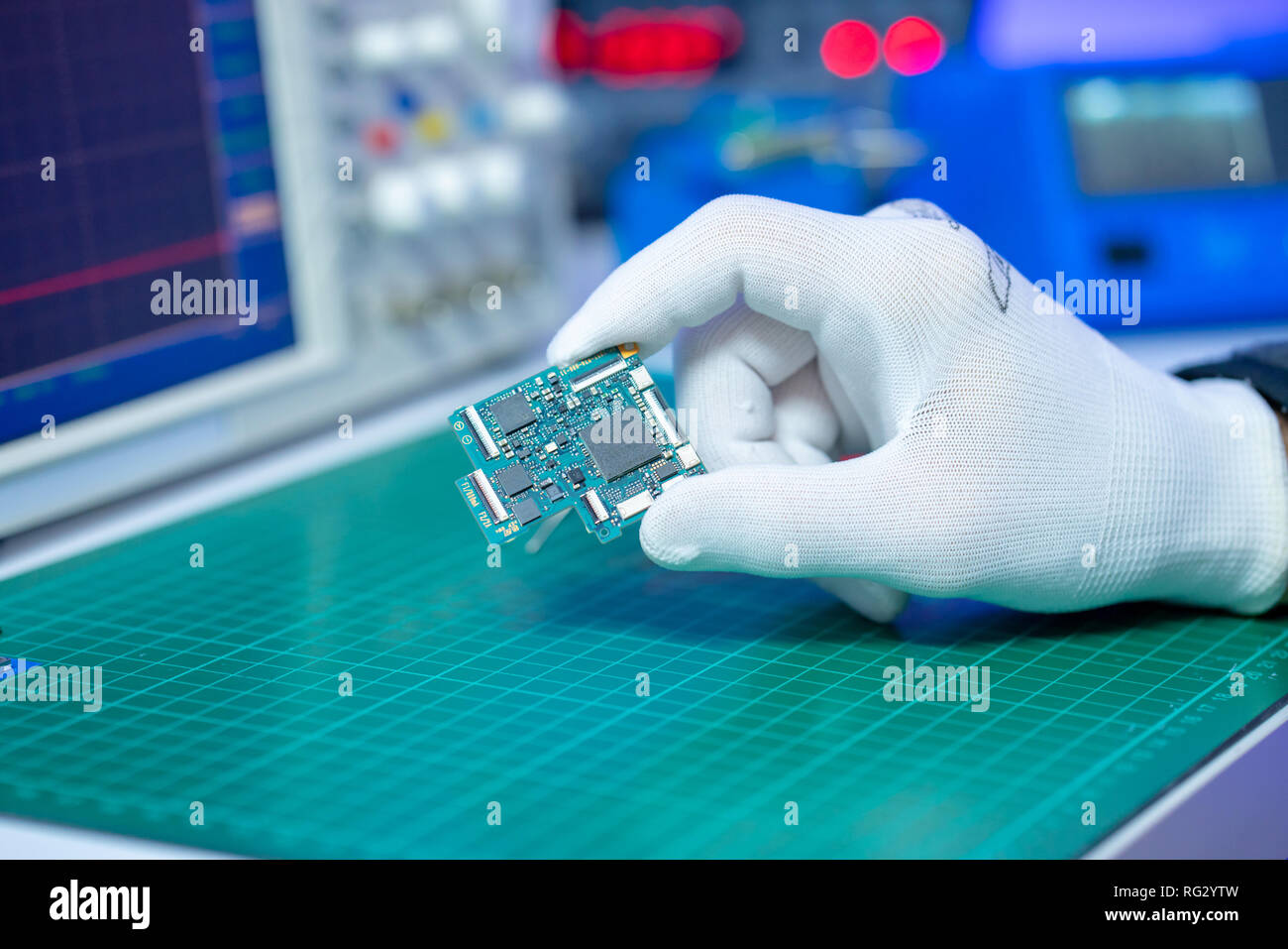 Repair and diagnostic electronics PCB device Stock Photo - Alamy