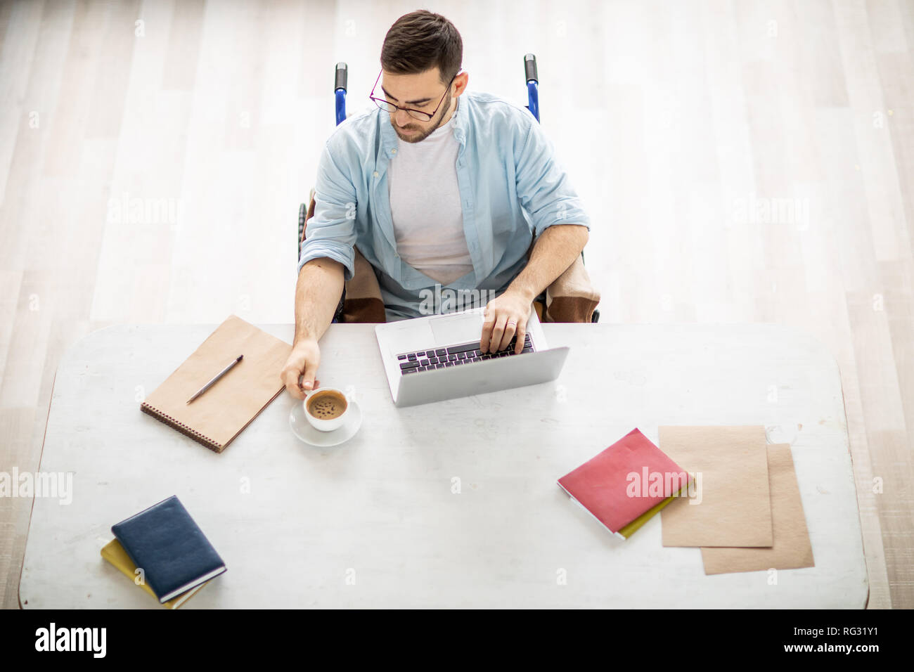 Inspired employee hi-res stock photography and images - Alamy