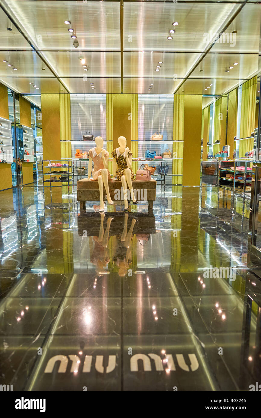 Miu miu outlet hi-res stock photography and images - Alamy