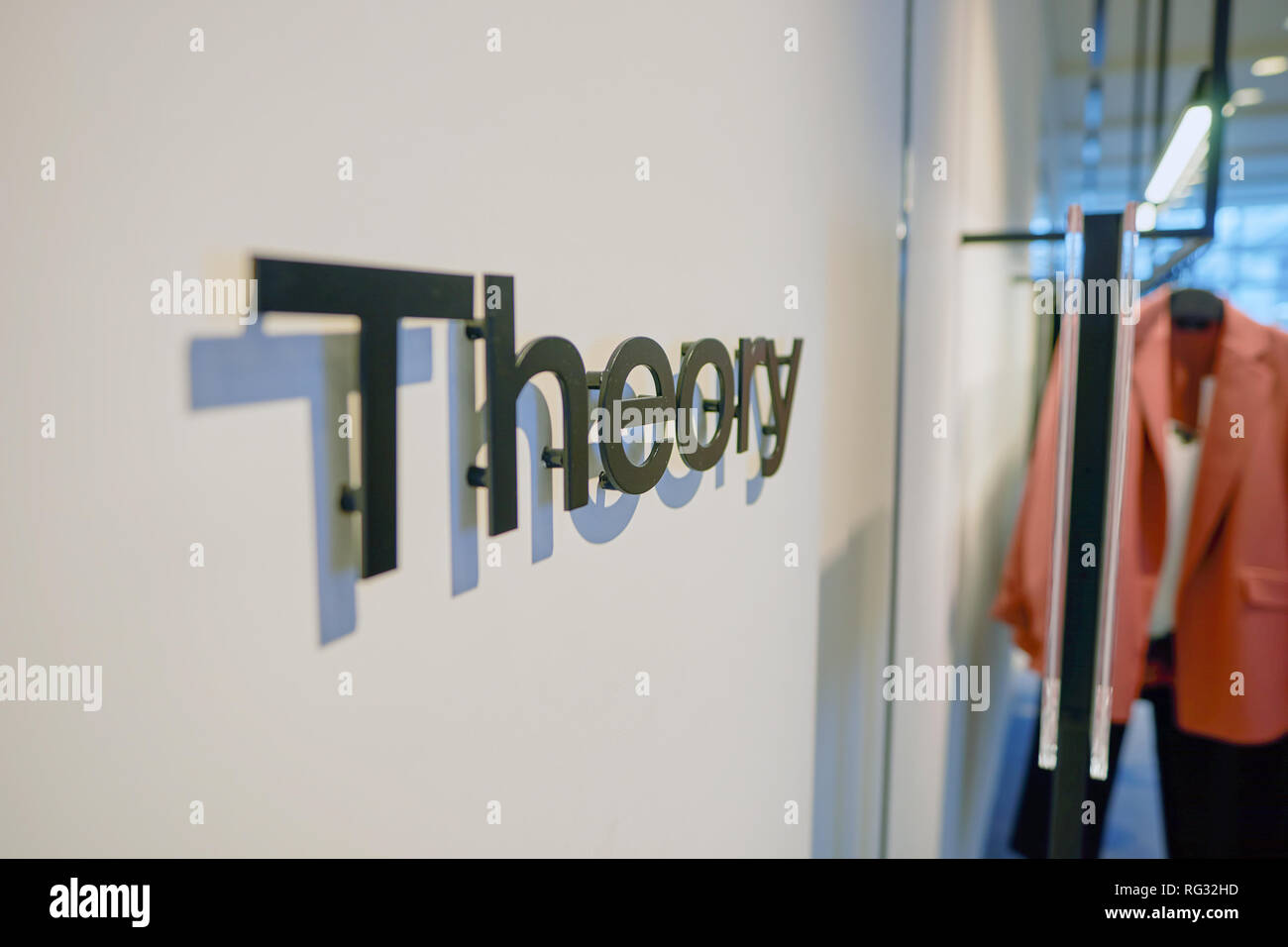 Colour theory hi-res stock photography and images - Alamy