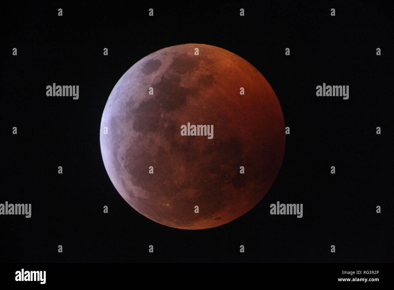 Total Lunar Eclipse 2019 - totality phase Stock Photo - Alamy