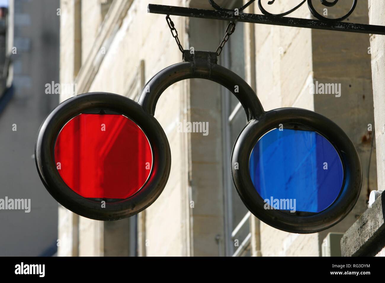 Company sign optometrist hi-res stock photography and images - Alamy