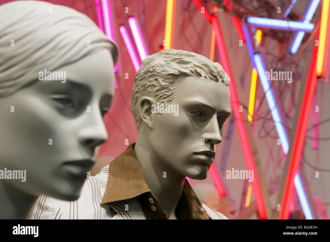 DEU, Germany, Duesseldorf. : Artificial Mannequin, presentation , new ...