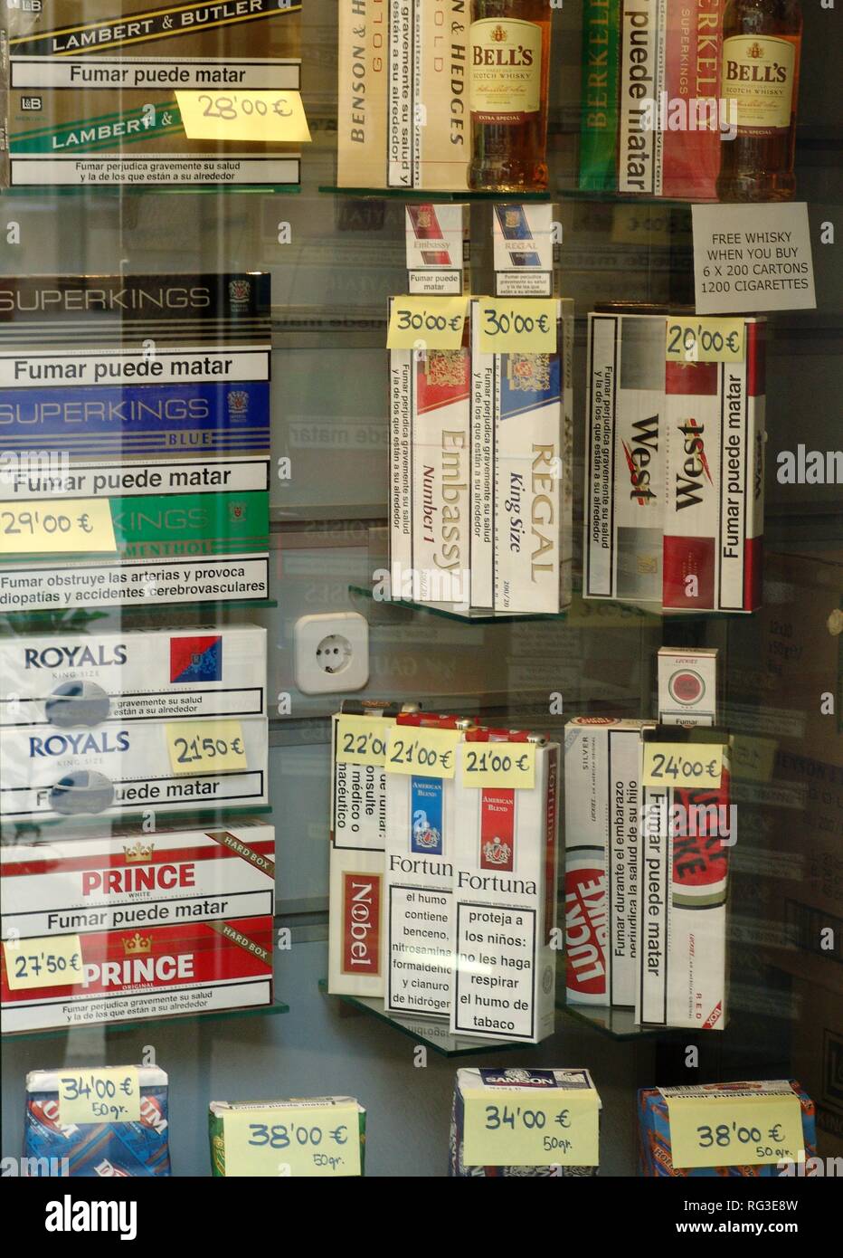 ESP, Spain, Balearic Islands, Mallorca, Pollenca : Tabaco shop Stock ...