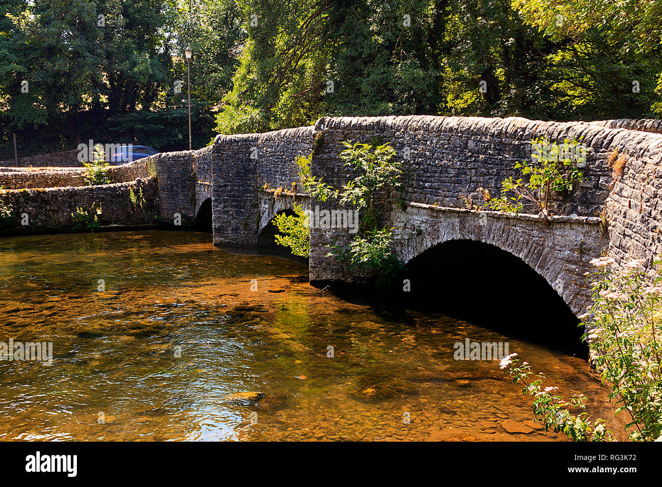 Medieval Sheepwash Bridge over the River Wye at Ashford in the Water ...