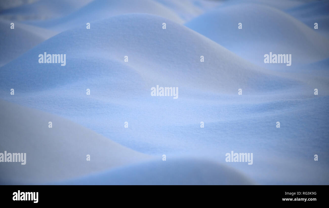 Snowdrift snowdrifts hi-res stock photography and images - Alamy