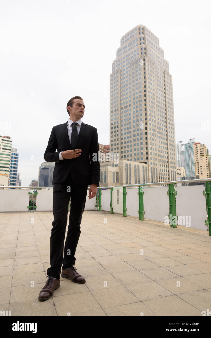 Business men standing low angle hi-res stock photography and images - Alamy