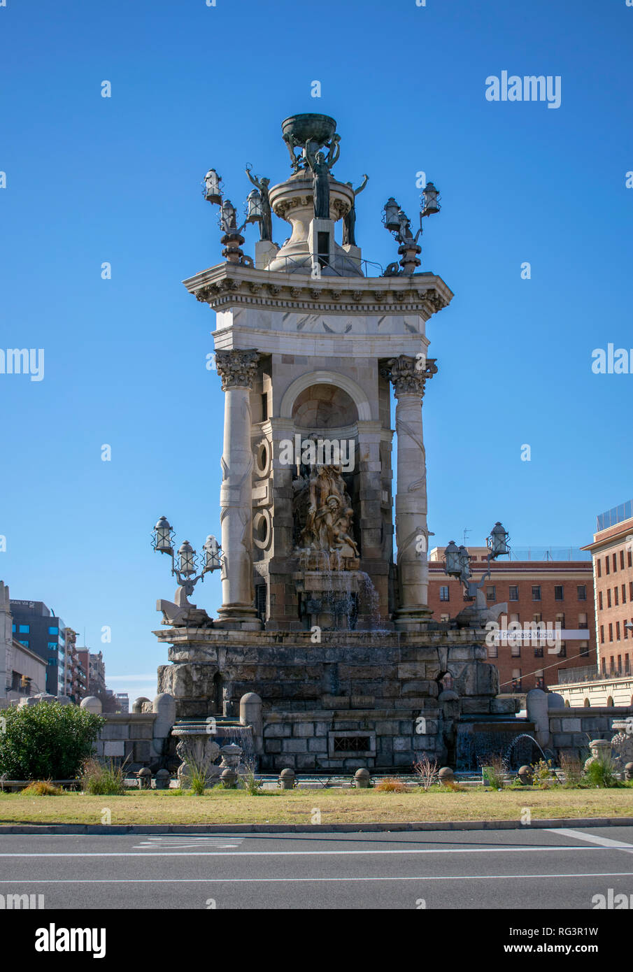 Roundabout architecture hi-res stock photography and images - Alamy