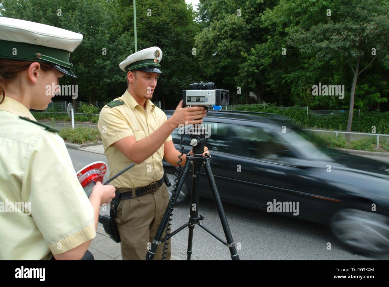 DEU, Germany, Essen: Traffic speed control in a speeding zone of 30 km ...