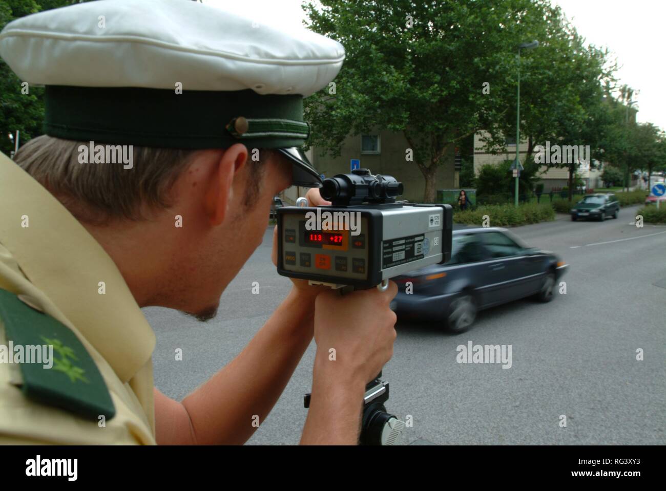 DEU, Germany, Essen: Traffic speed control in a speeding zone of 30 km ...