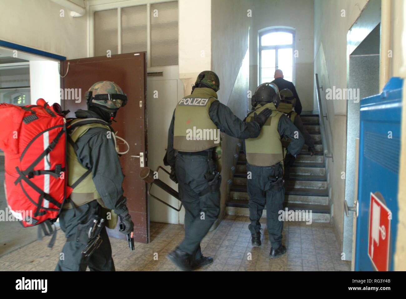 DEU, Germany: Police SWAT Team, for arresting armed and dangerous ...