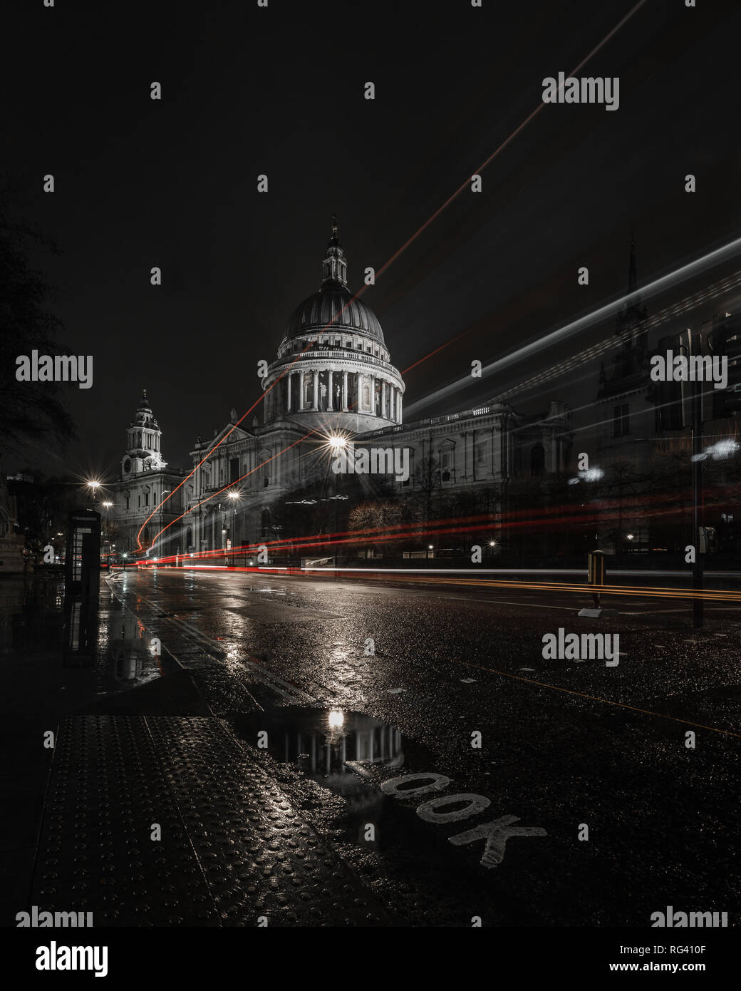 London light trails telephone box hi-res stock photography and images ...