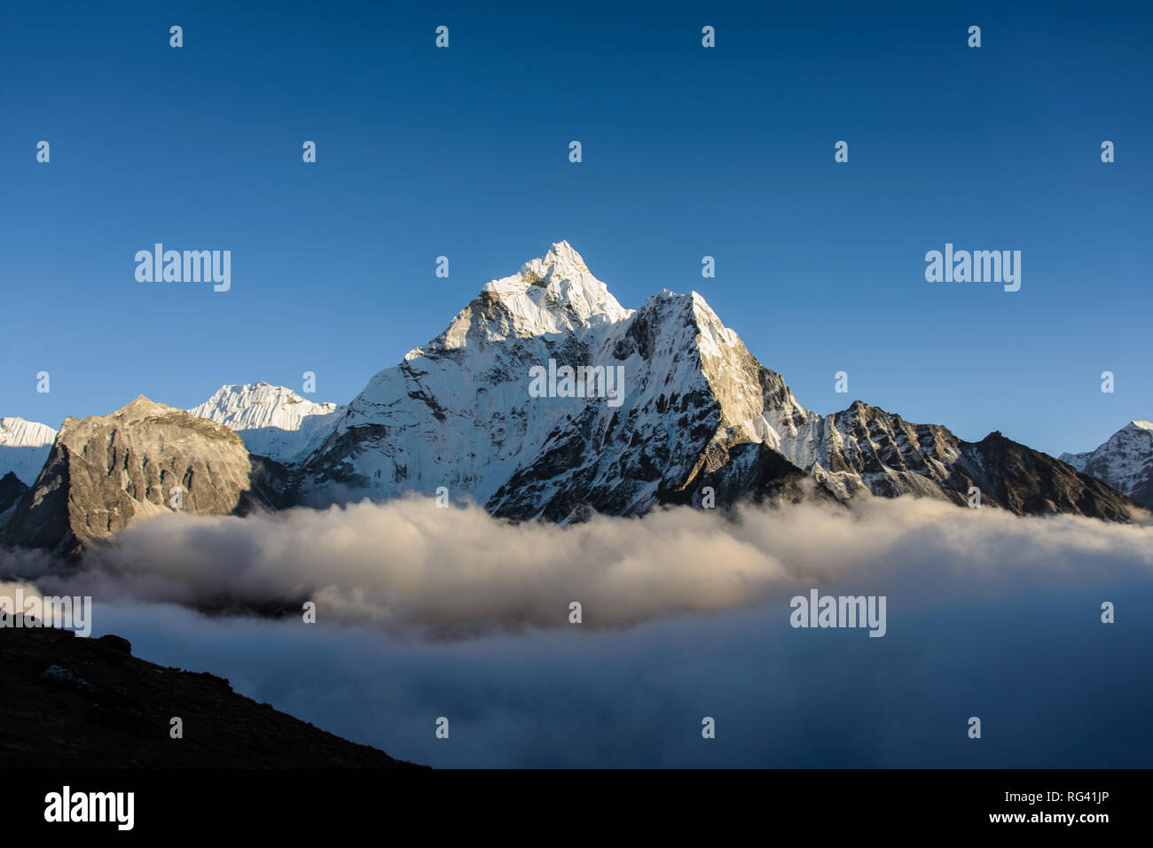 Ama Dablam - a mountain in the Himalaya range of eastern Nepal Stock ...