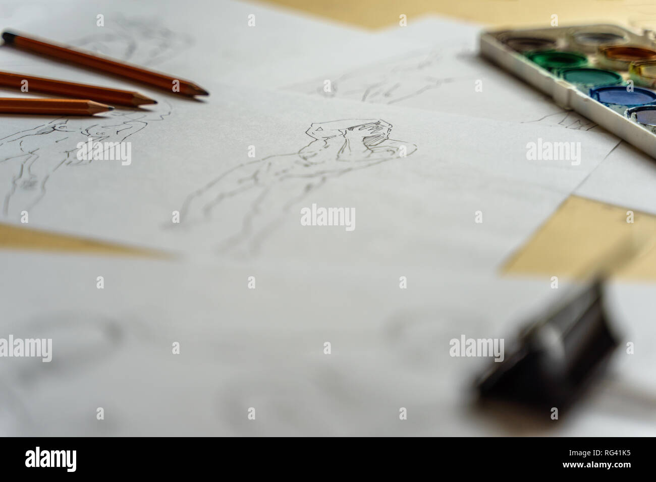 Artist work station for drawing figure sketches Stock Photo - Alamy