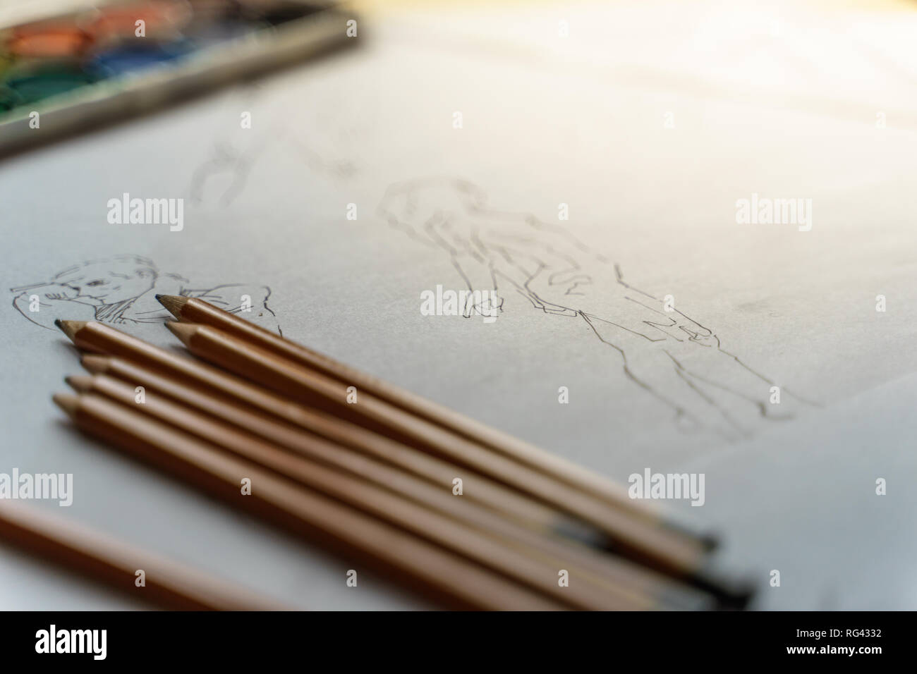 Artist work station for drawing figure sketches Stock Photo - Alamy