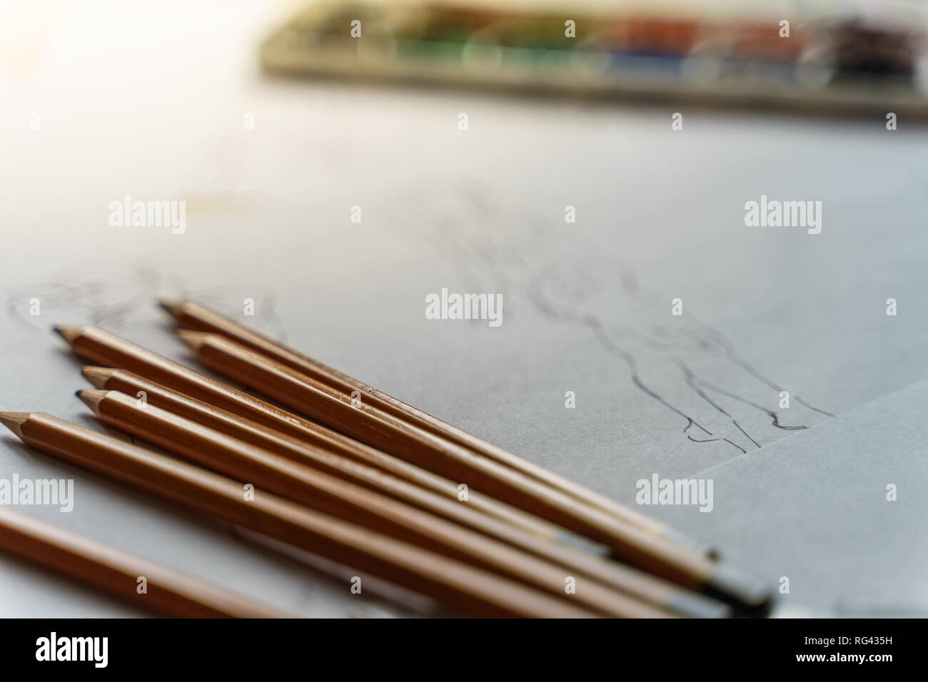 Artist work station for drawing figure sketches Stock Photo - Alamy