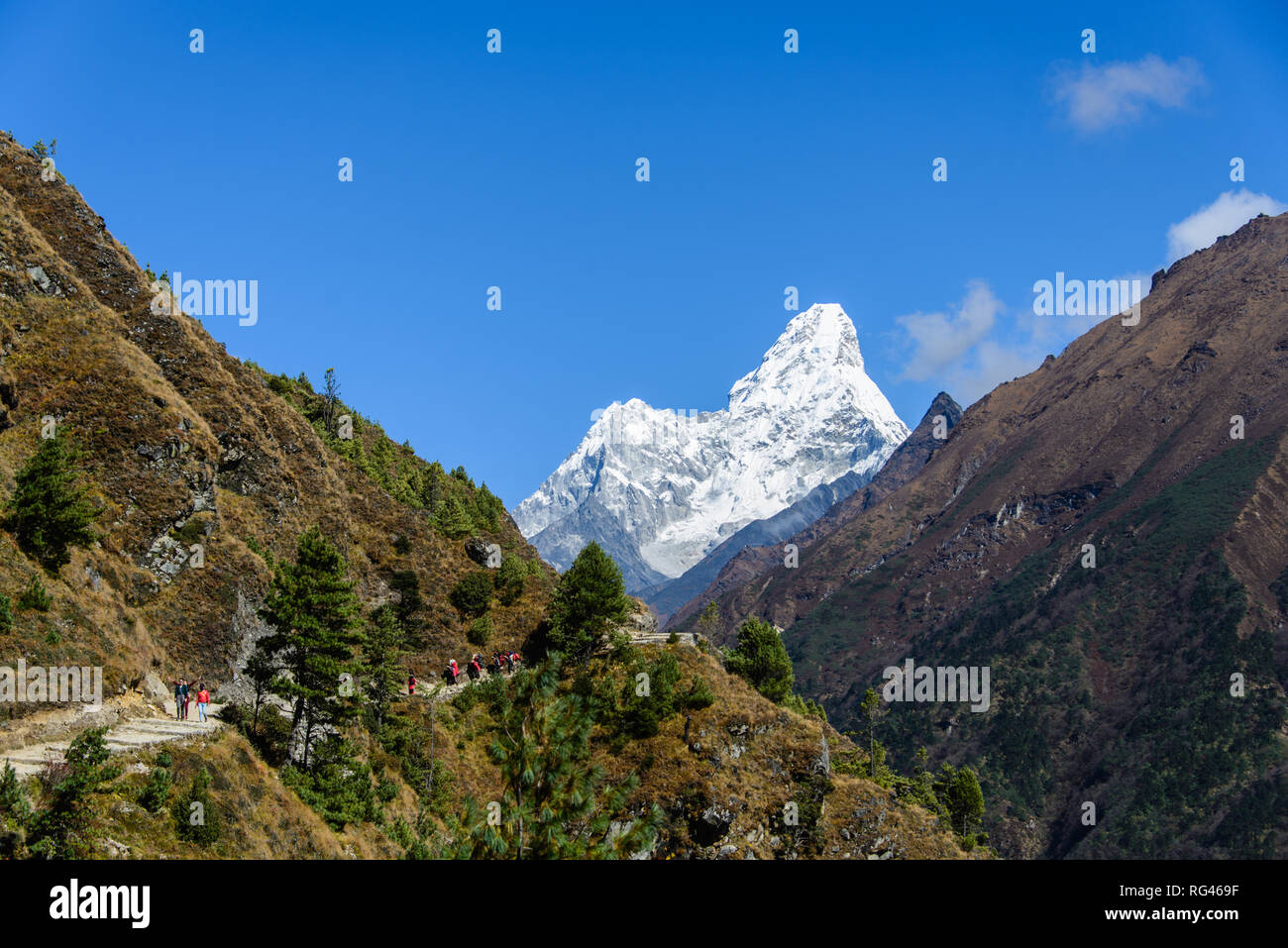 Ama Dablam - a mountain in the Himalaya range of eastern Nepal Stock ...