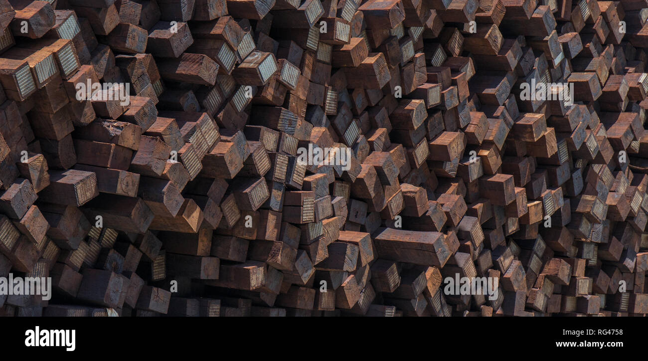 Railroad ties hi-res stock photography and images - Alamy