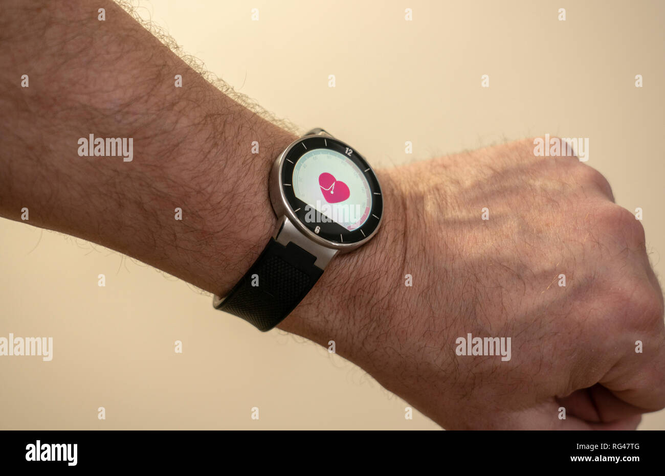 Heart rate measurement with smart watch and transfer to mobile phone ...