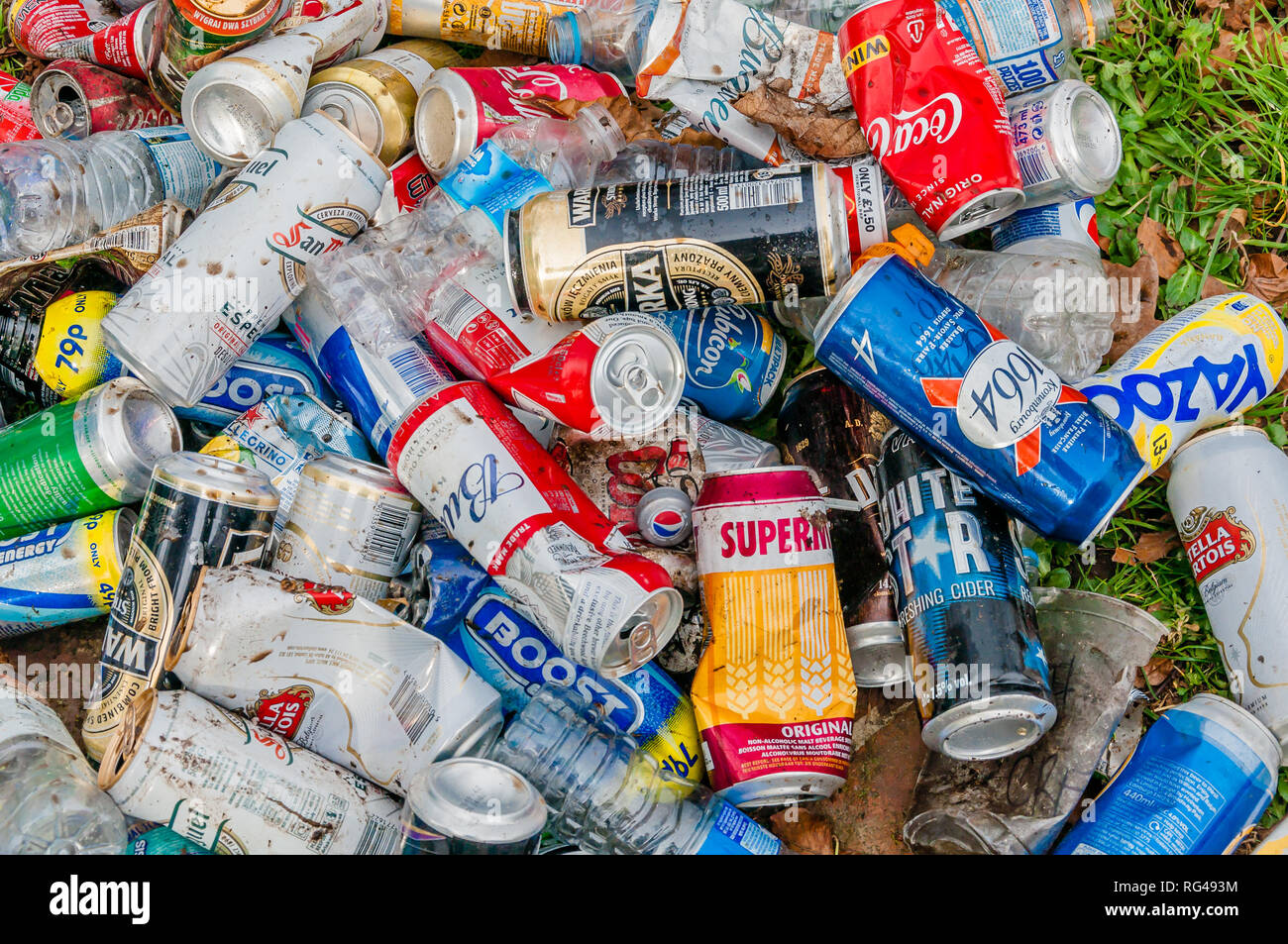 Recycle selection of empty plastic bottles, glass and drinks cans in a recycling Stock Photo - Alamy