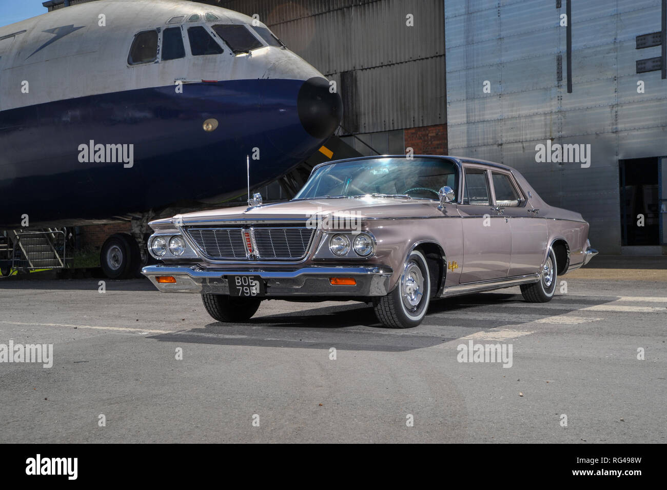 Classic chrysler sedan hi-res stock photography and images - Alamy