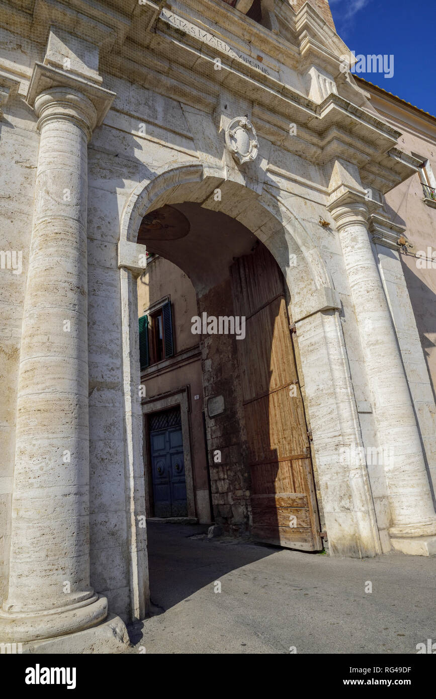 Roman door hi-res stock photography and images - Alamy