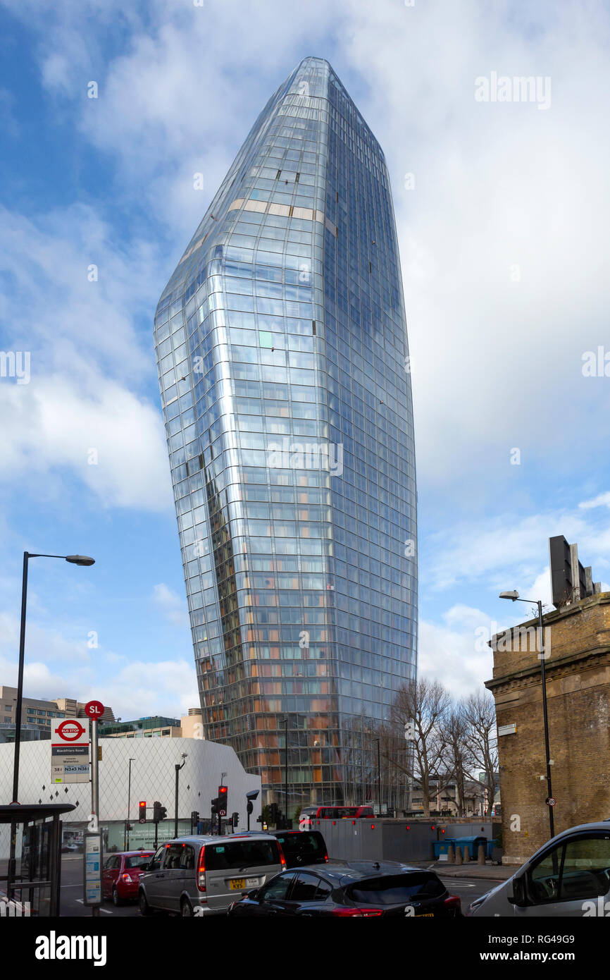 Number 1 london bridge hi-res stock photography and images - Alamy