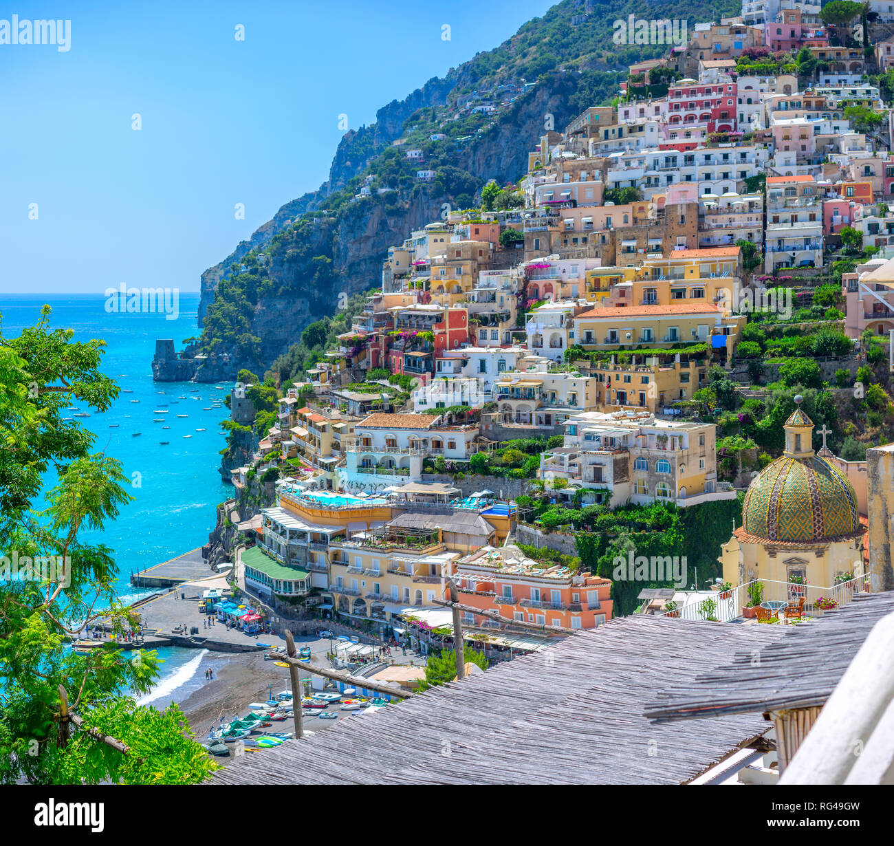 Hillside town hi-res stock photography and images - Alamy