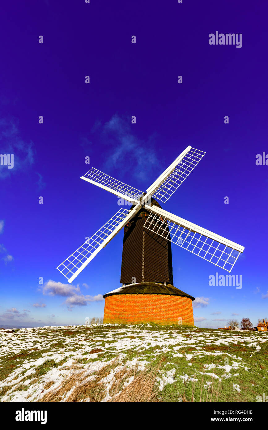 Brill Windmill, Landscape in the snow. Buckinghamshire, UK Stock Photo ...