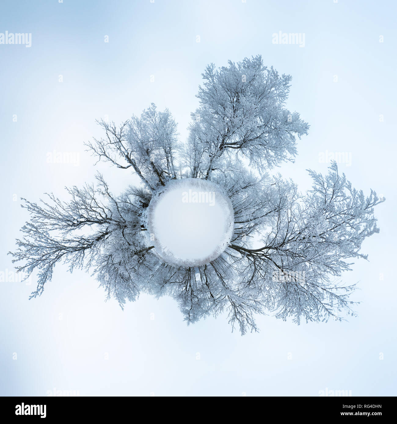 360 degree globe hi-res stock photography and images - Alamy