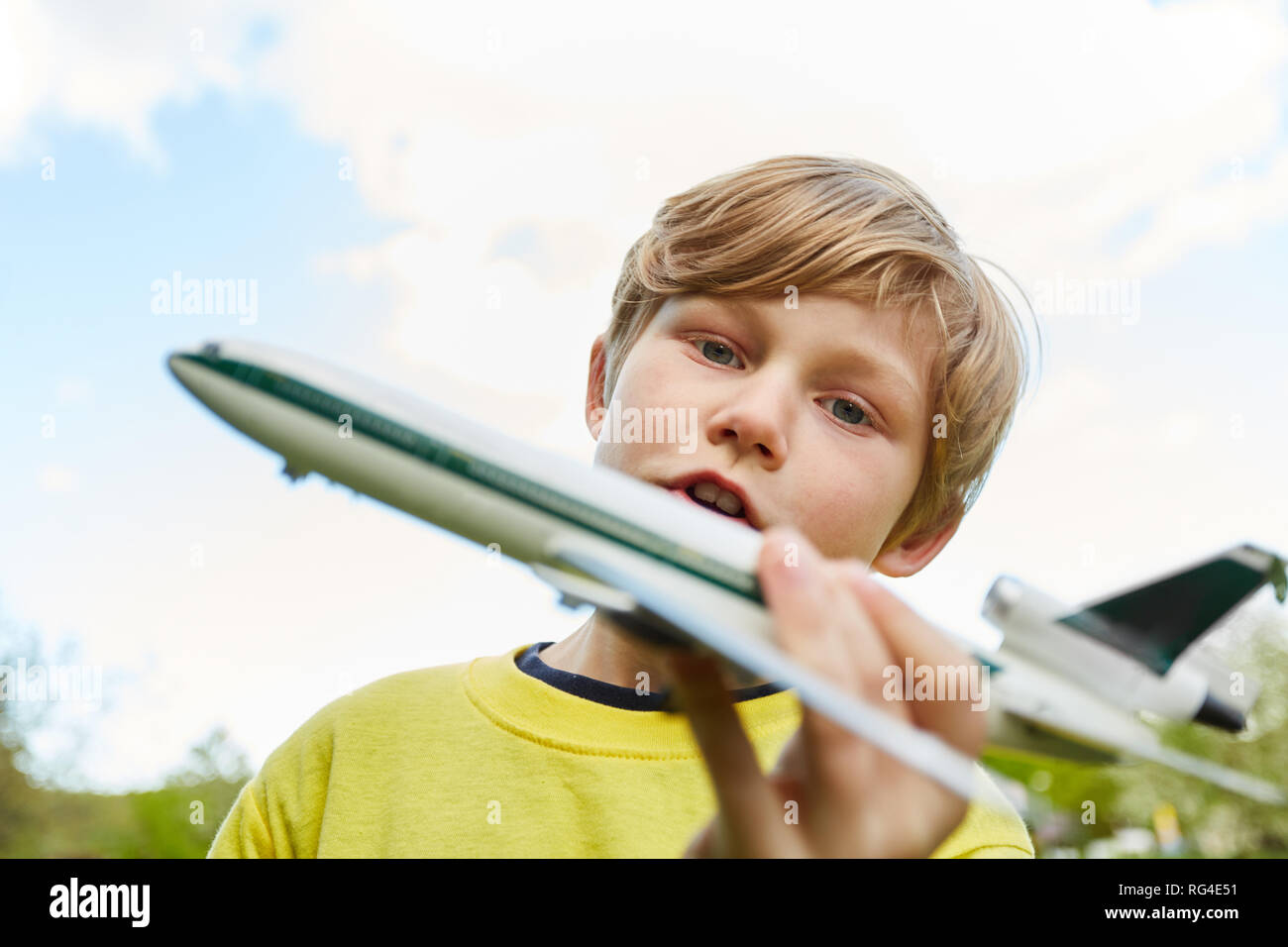 Child model airplane hi-res stock photography and images - Alamy