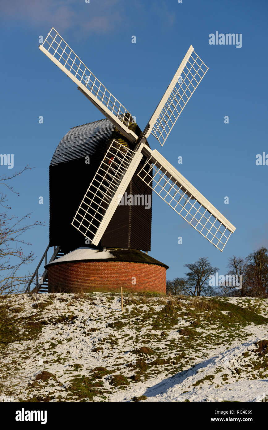Brill Windmill, Landscape in the snow. Buckinghamshire, UK Stock Photo ...