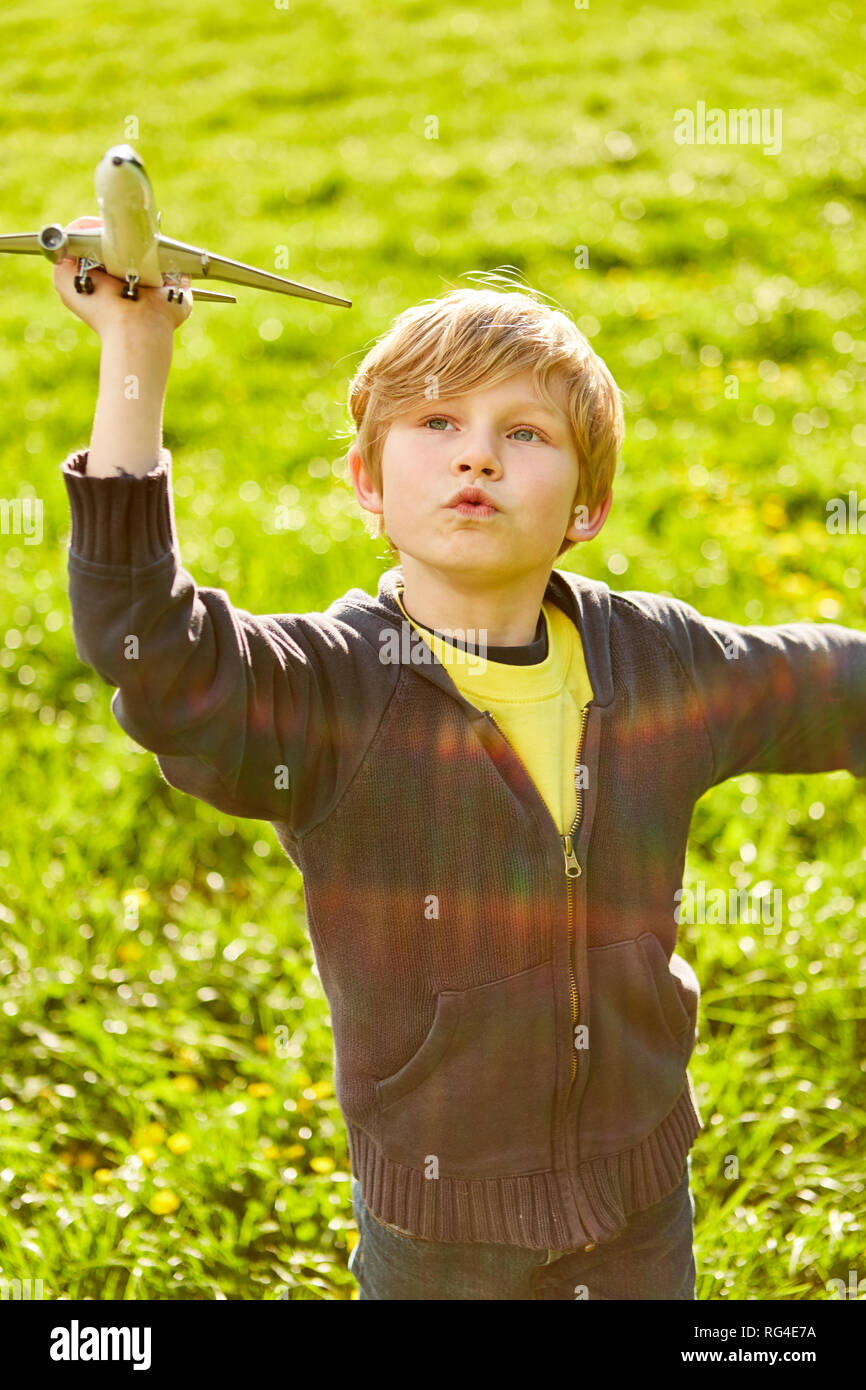 Child model airplane hi-res stock photography and images - Alamy