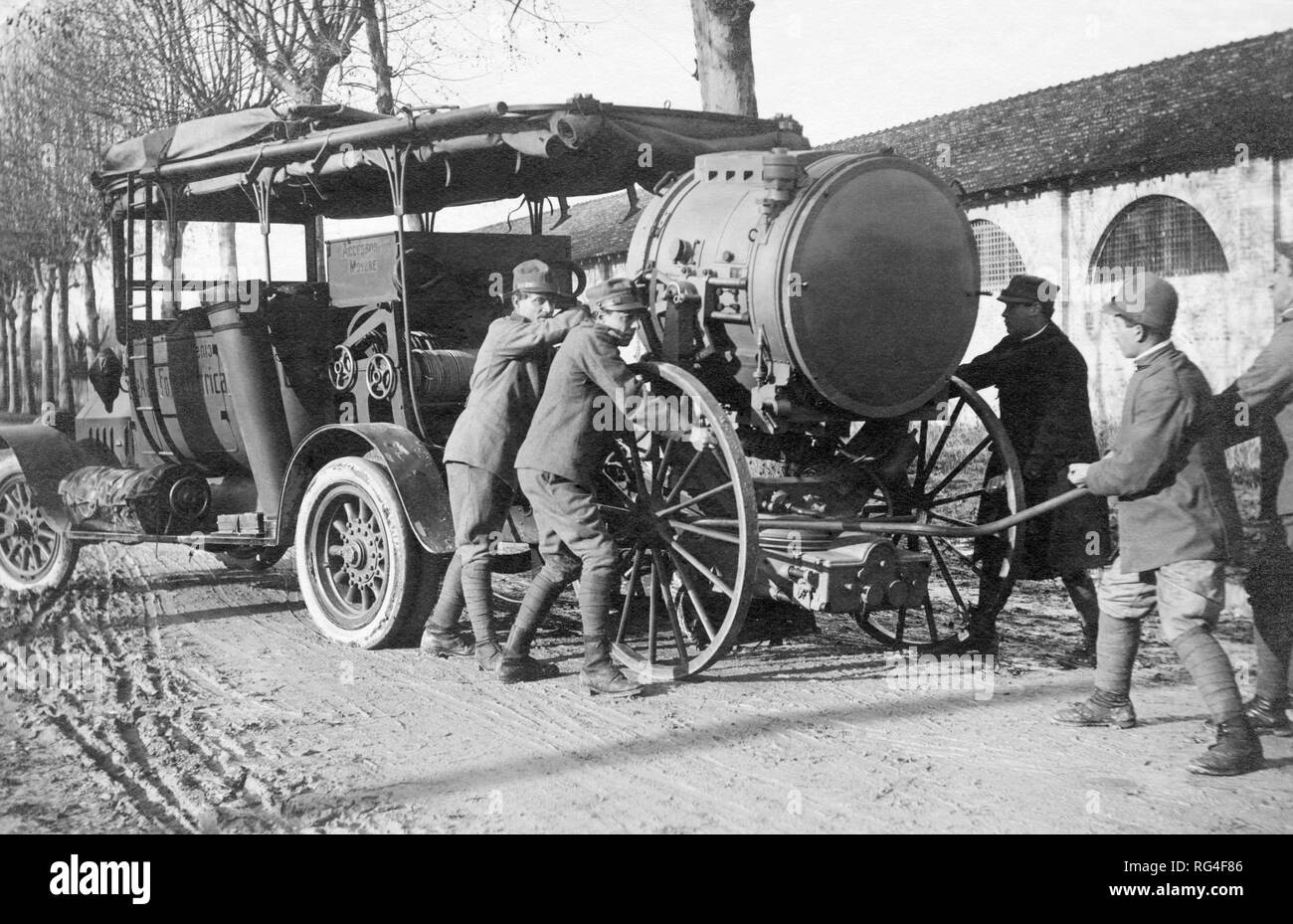 World war searchlight hi-res stock photography and images - Alamy