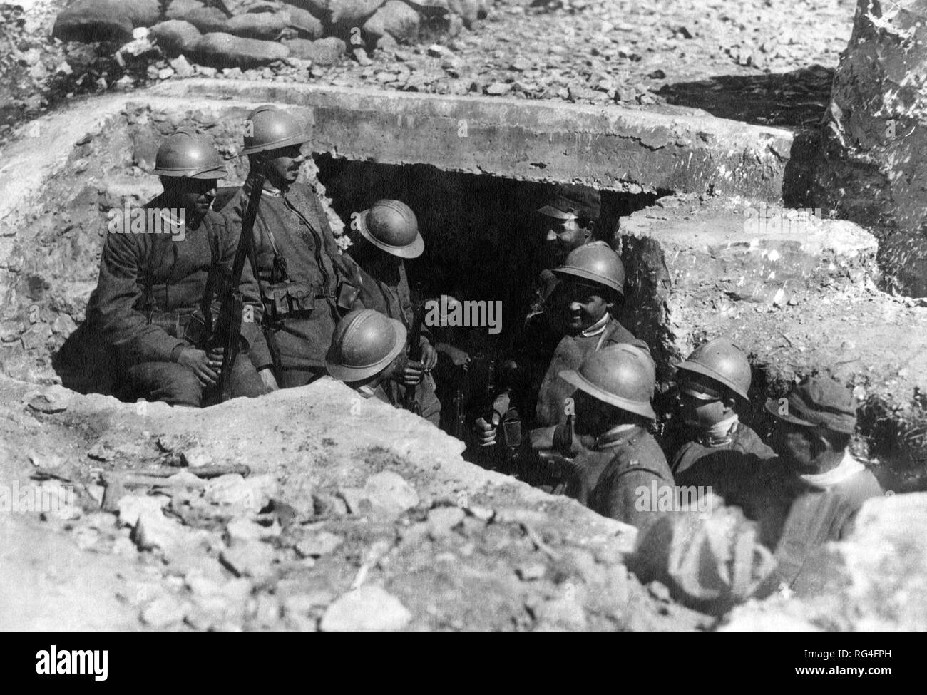 First world war trench hi-res stock photography and images - Alamy