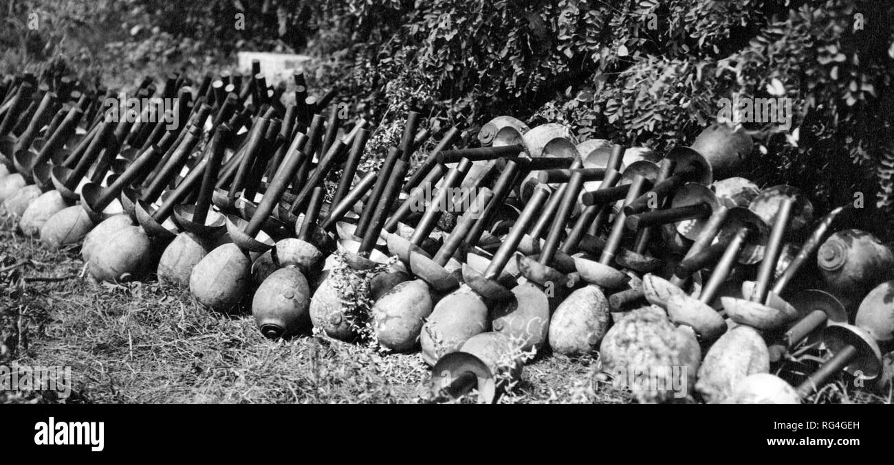 1915 hi-res stock photography and images - Alamy