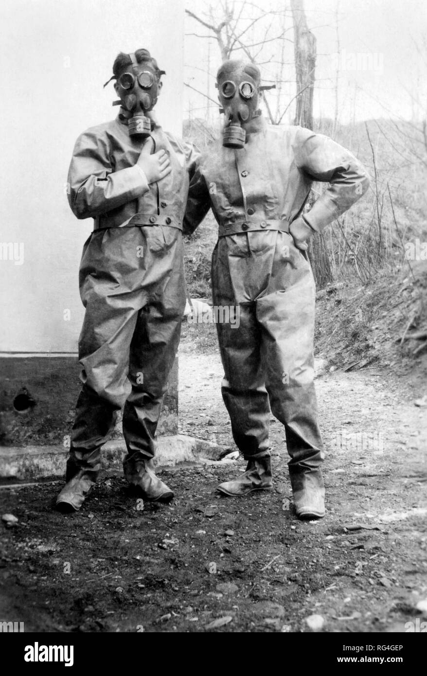 Gas war wars Black and White Stock Photos & Images - Alamy